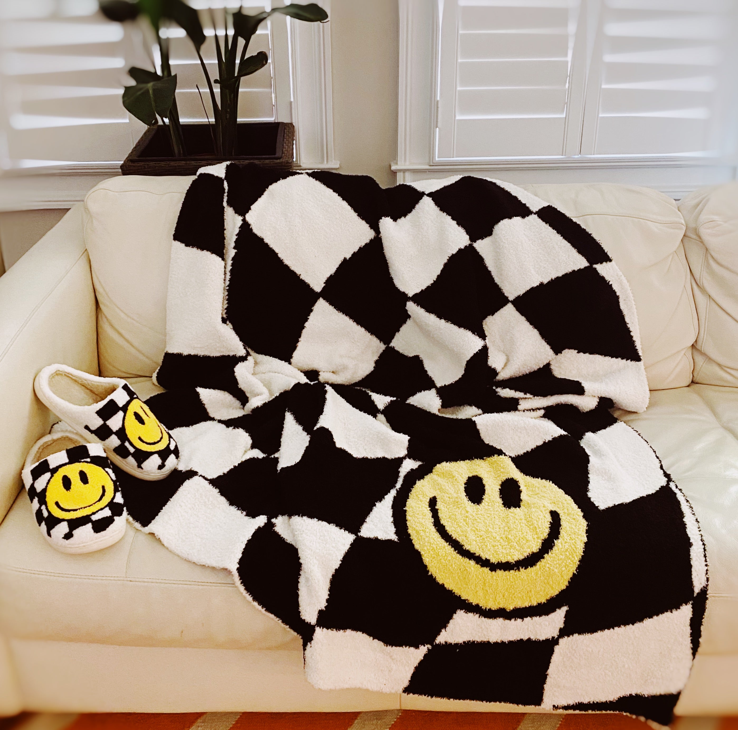 Wavy Check Butter Soft Throw Blanket – Ellisonyoung.com