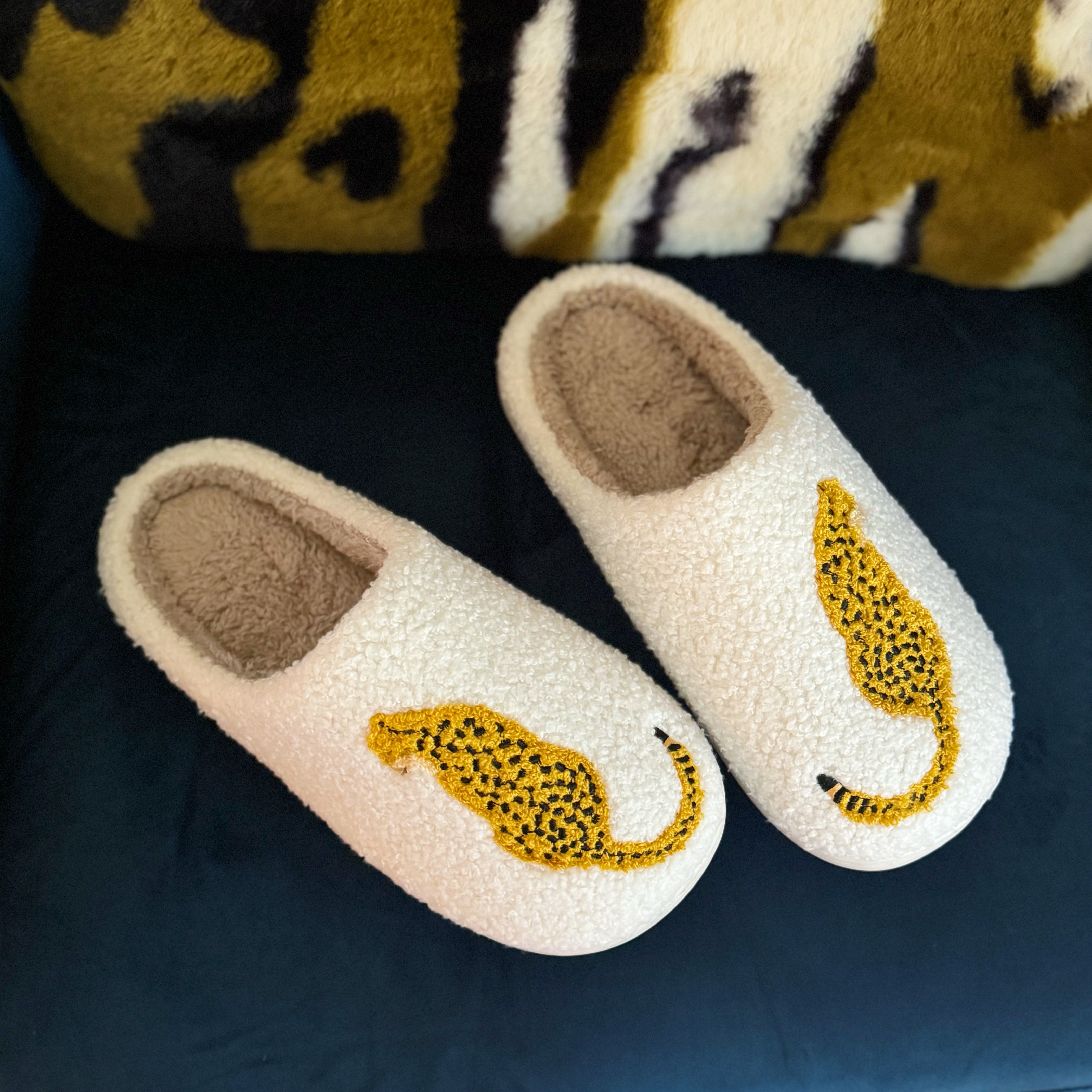 Sitting So Cool Cheetah Lounge Slippers – Ellisonyoung.com