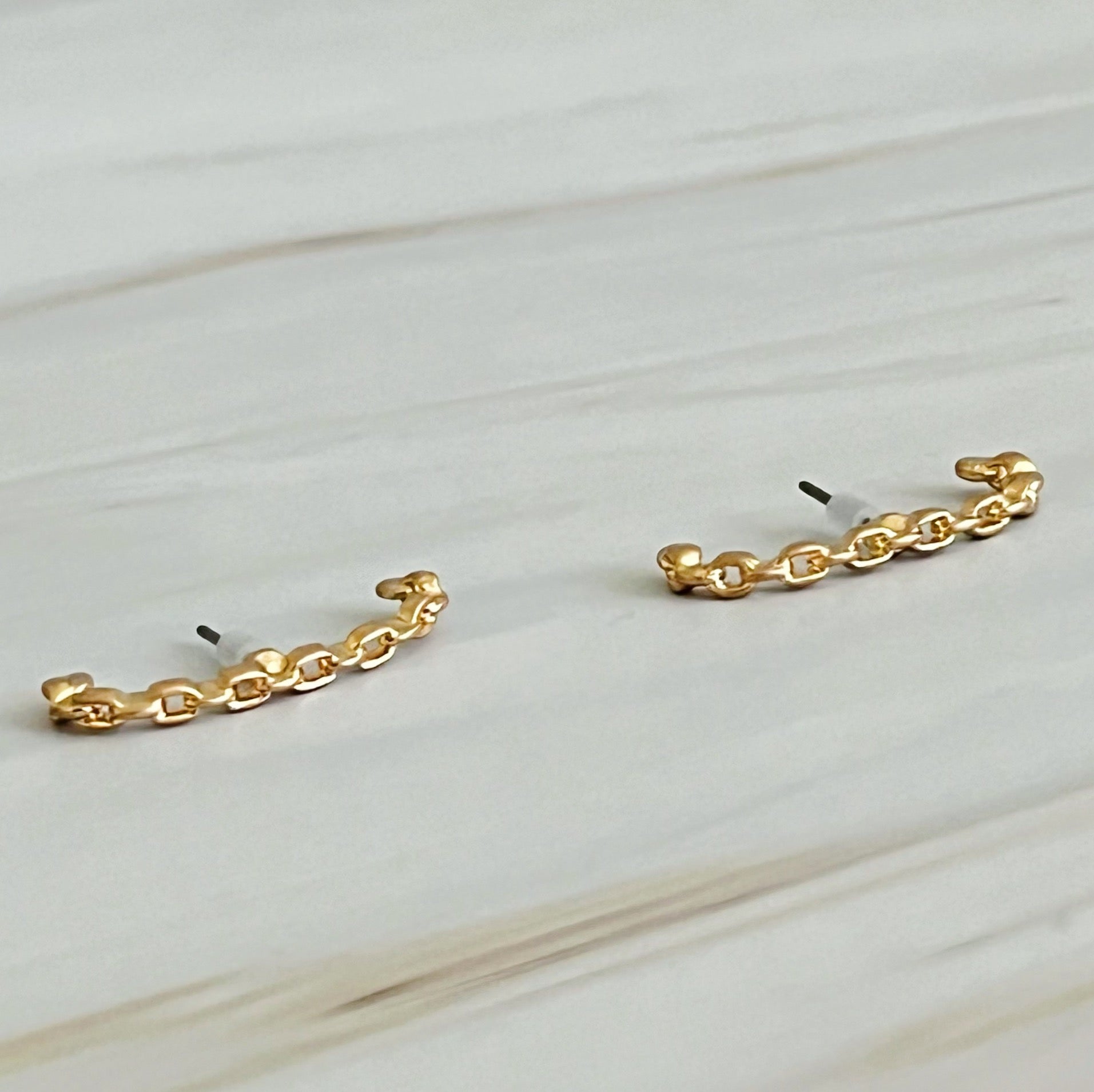 Chain C Shape Post Earrings – Ellisonyoung.com