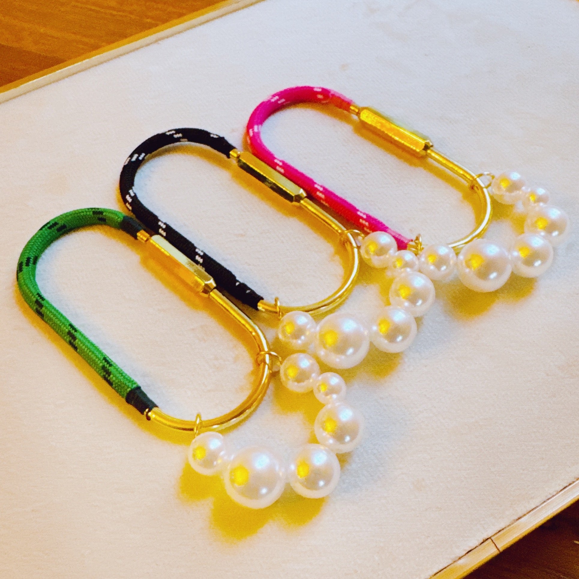 Roped And Pearled Shackle Bag Charm – Ellisonyoung.com